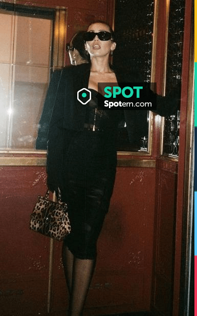 Dolce & Gabbana Long-Sleeved Cropped Open-Front Blazer worn by Miley ...