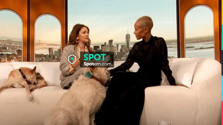 L'agence Ken­zie Dou­ble-breast­ed Blaz­er worn by Drew Barrymore as seen in The Drew Barrymore ...