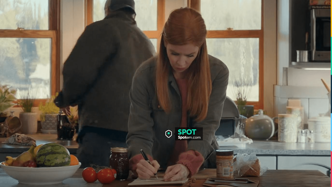 L'Agence Jami­la Linen Util­i­ty Jack­et worn by Dr. Katherine Walter ...