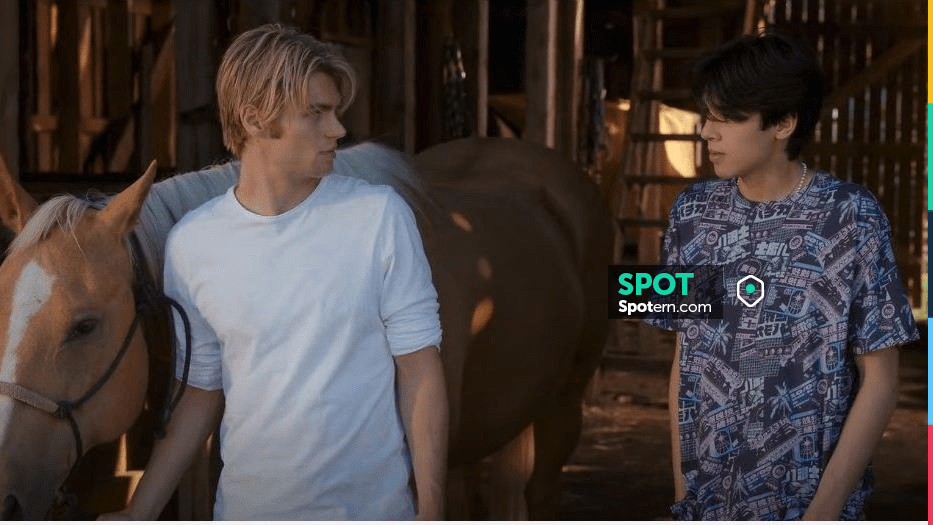 Guess Eco Col­lage Crew­neck Tee worn by Isaac Garcia (Isaac Arellanes ...