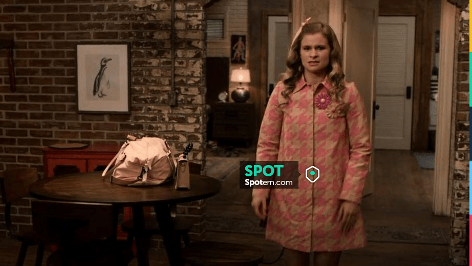 Isaac Mizrahi Raincoat worn by Paige Hardaway (Jenna Boyd) as seen in ...