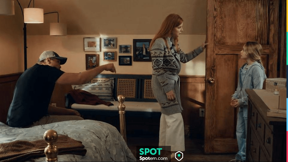 Ugg Scuffette II worn by Dr. Katherine Walter (Sarah Rafferty) as seen ...