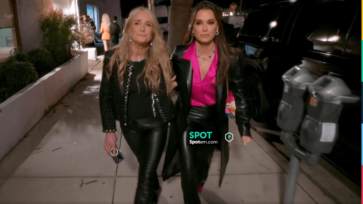 Alice + Olivia Macey Ve­g­an Leather Long Blazer worn by Kyle Richards ...