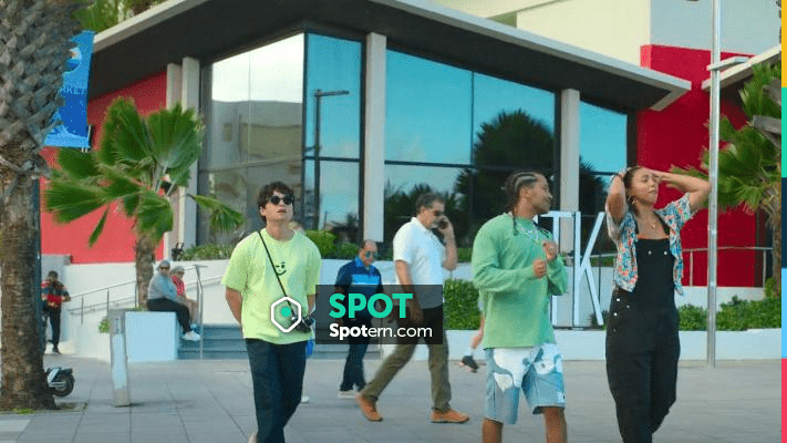 Zara Smile Print T-Shirt worn by Felix (Jordan Mendoza) as seen in Neon ...