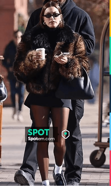 Calzedonia 20 Denier Seamless Totally Invisible Sheer Tights worn by ...