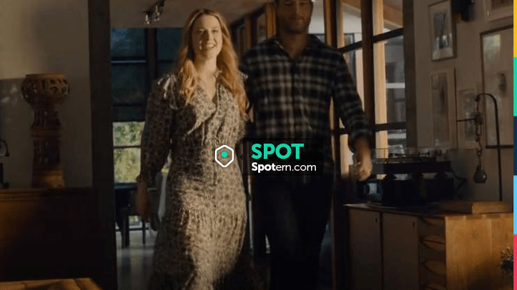 Veronica Beard Flo­ral-Print Silk Shirt Dress worn by Sophie Larson ...