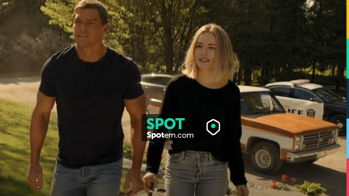 Caslon A-Line Sweatshirt worn by Roscoe Conklin (Willa Fitzgerald) as ...