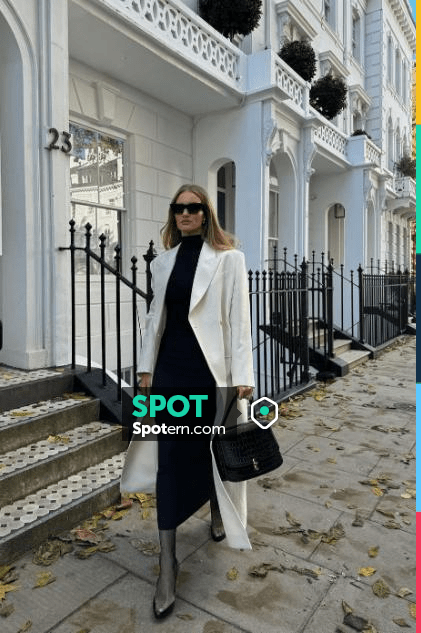 Tiffany & Co. Elsa Peretti Doughnut Ring worn by Rosie Huntington ...