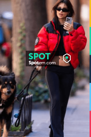 Cotton On Micro Crop Tee worn by Emily Ratajkowski in New York City on ...