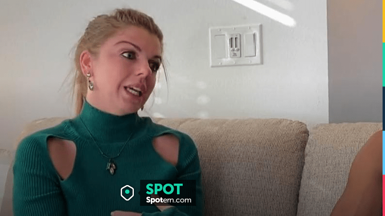 Uo Aria Turtle­neck Jumper worn by Cynthia Decker as seen in 90 Day ...