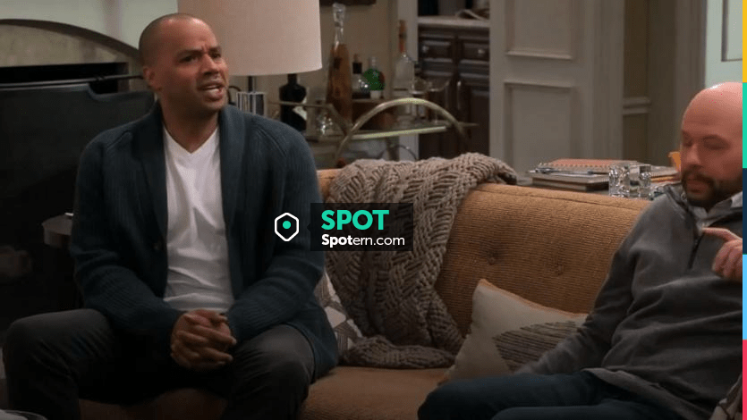 Vince Marled Rib Shawl Collar Cardigan usado por Trey Taylor (Donald ...