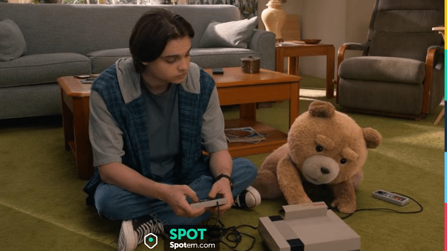 Chuck Taylor Con­verse High Sneak­ers worn by John Bennett (Max ...