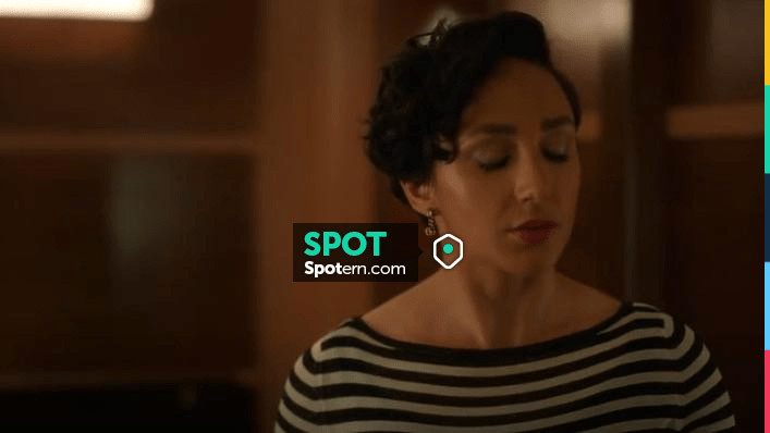 Gucci Drop Ear­rings worn by Anna Collier (Lauren Patten) as seen in ...