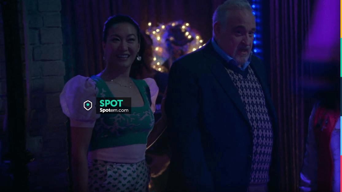 Alice + Olivia Abel­la Puff Sleeve Top worn by Sumi (Kara Wang) as seen ...