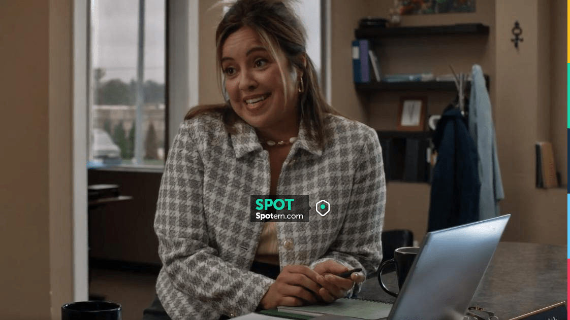 Suzy Shier Short Button Front Boucle Blazer usado por Kathy Smith ...