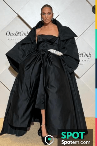 Christian Louboutin Maria Frou Alta Platform Pumps porté par Jennifer ...