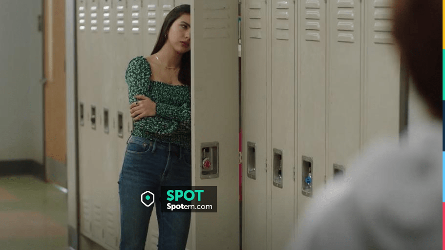 Madewell The Perfect Vintage Flare Crop worn by Mona (Sara Rowe) as ...
