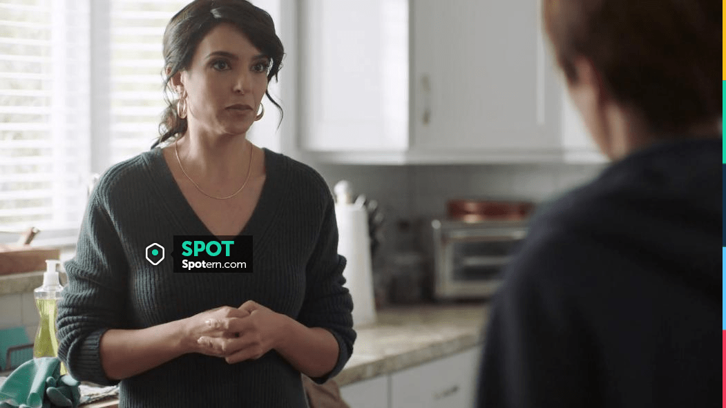 Vince V-Neck Wool & Cashmere Sweater worn by Naz (Saba Homayoon) as ...