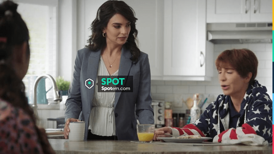 Theory Etiennette Blazer In Good Wool usado por Naz (Saba Homayoon ...