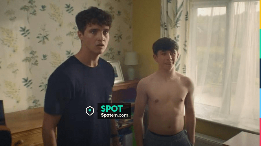 Common People Union Crane SS Emb T-Shirt worn by Christopher (Jake ...