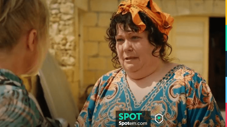 Looking Glam Ki­mono Kaf­tan worn by Gloria (Sue Vincent) as seen in ...