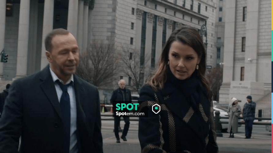 Hobbs London Flo­ri­na Plaid Coat worn by Erin Reagan (Bridget Moynahan) as seen in Blue Bloods ...