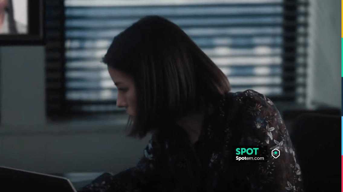 ME+EM Silk Cot­ton Wild Mead­ow Print Shirt worn by Analyst Elise ...