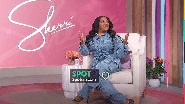 Good American Denim Cargo Pants worn by Sherri Shepherd as seen in ...
