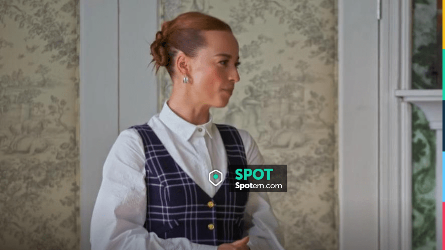 Marques'Almeida Cot­ton Shirt worn by Karine Vanasse as seen in The ...