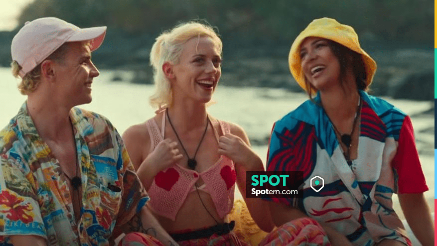 Zaful Short Sleeve Shirt worn by Denyse Davis as seen in Couple to ...