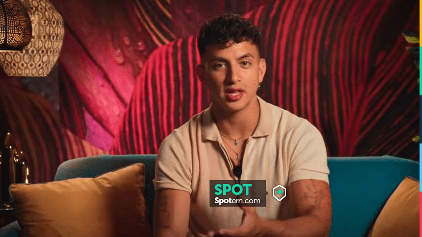 Topman Knit­ted Po­lo worn by Jonathan Intriago as seen in Couple to ...