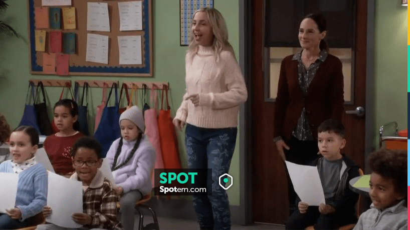 Michael Kors Floral-Print Cropped Jeans worn by Becky Conner-Healy ...