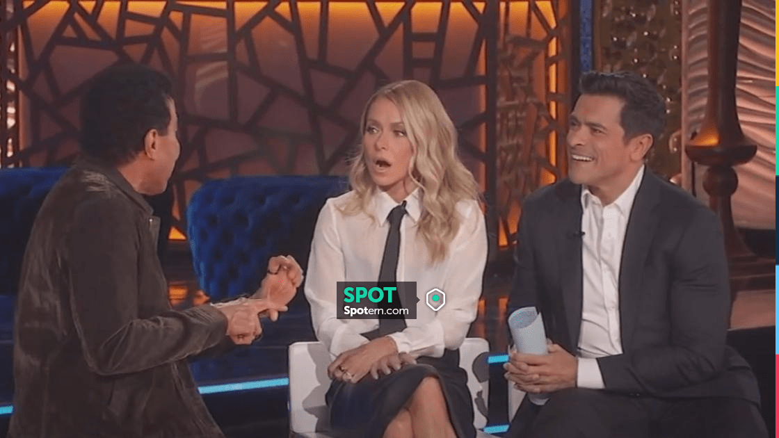 Alice + Olivia Willa Plack­et Top worn by Kelly Ripa as seen in LIVE ...