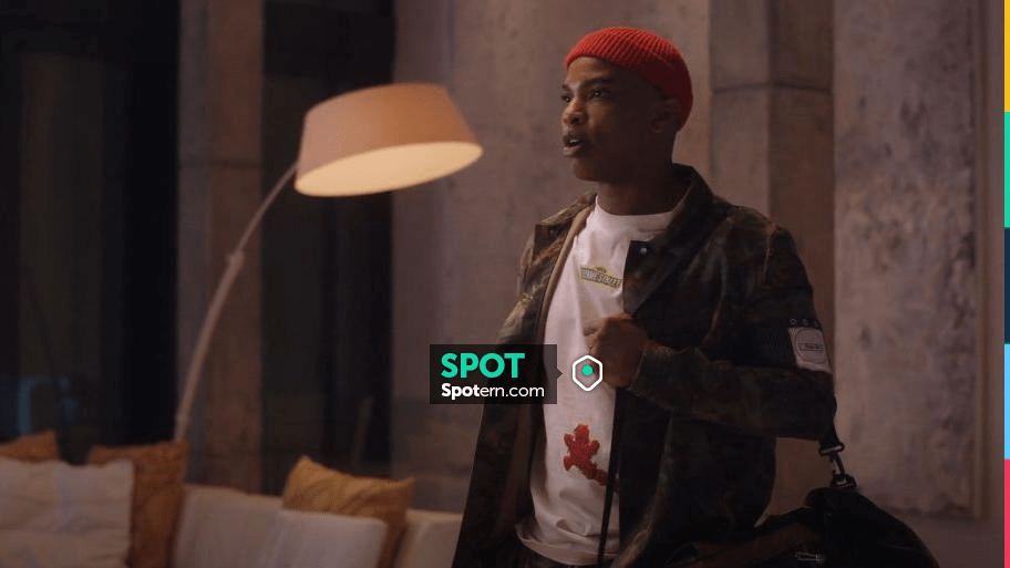 T-shirt H&M Relaxed Fit en Sesame Street porté par Karabo 'KB' Molapo ...