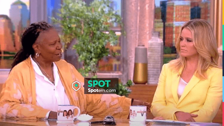 Kimono Vijji Magnolia Pearl Bird usado por Whoopi Goldberg como se ve ...