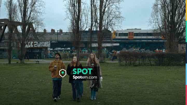 Supreme Fleece Jack­et worn by Jen (Máiréad Tyers) as seen in ...