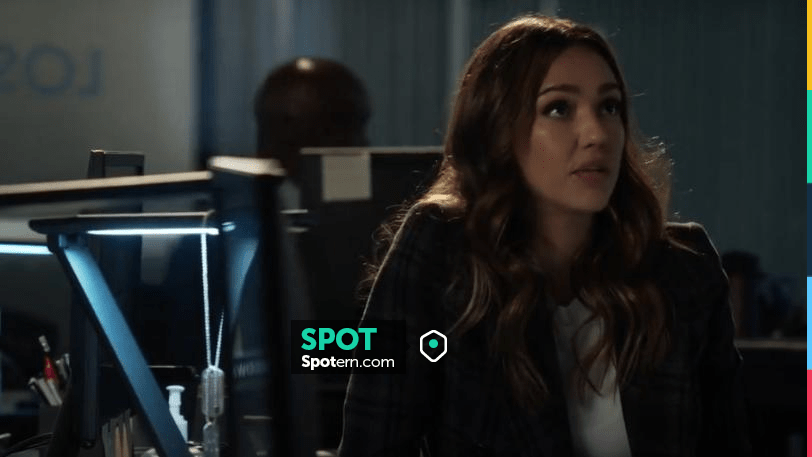 Smythe Wed­ding Blaz­er worn by Nancy McKenna (Jessica Alba) as seen in ...