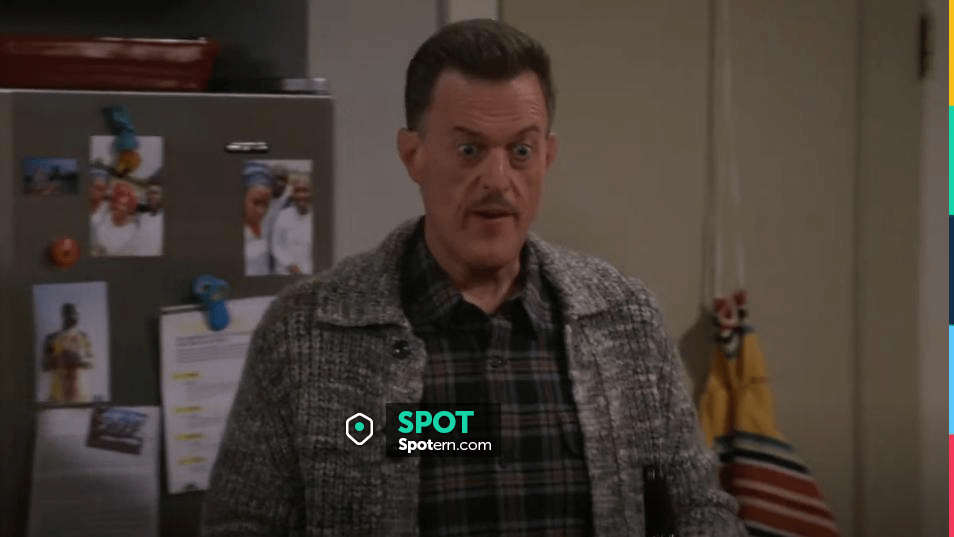 Banana Republic Alfi Cardigan worn by Bob (Billy Gardell) as seen in ...