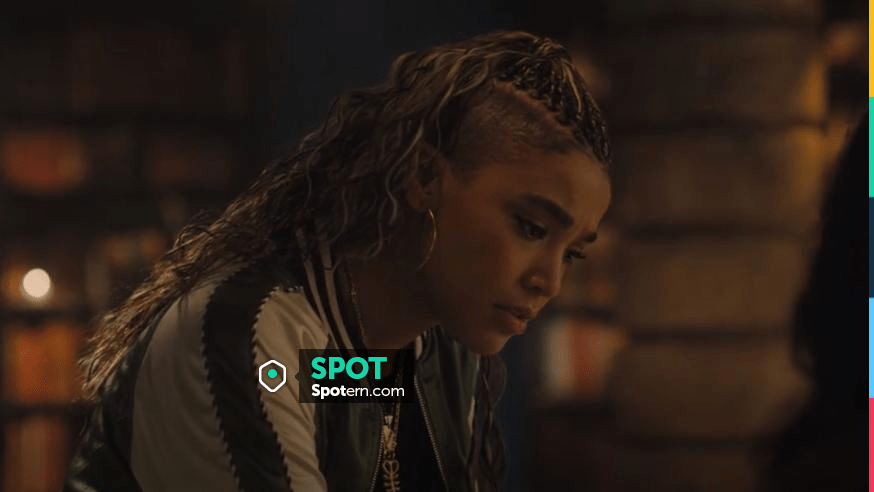 Veste de boogie Straight to Hell portée par Mikaela (Lucy Barrett) dans ...