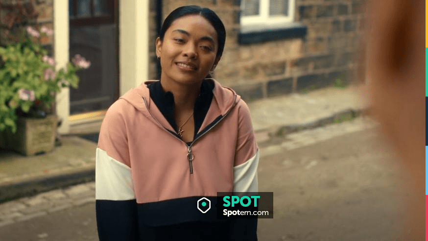 Zara Jacket with Pouch Pocket worn by Kitty (Kim Adis) as seen in Get ...