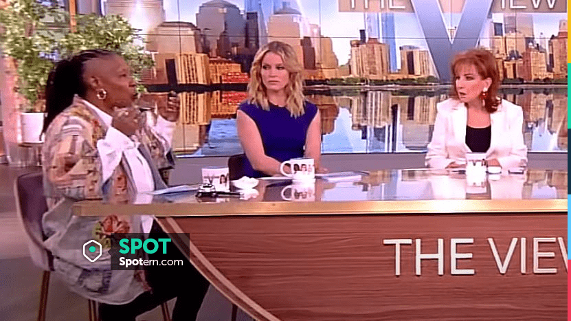 Magnolia Pearl Den­im Hip­pie Ki­mono worn by Whoopi Goldberg as seen ...