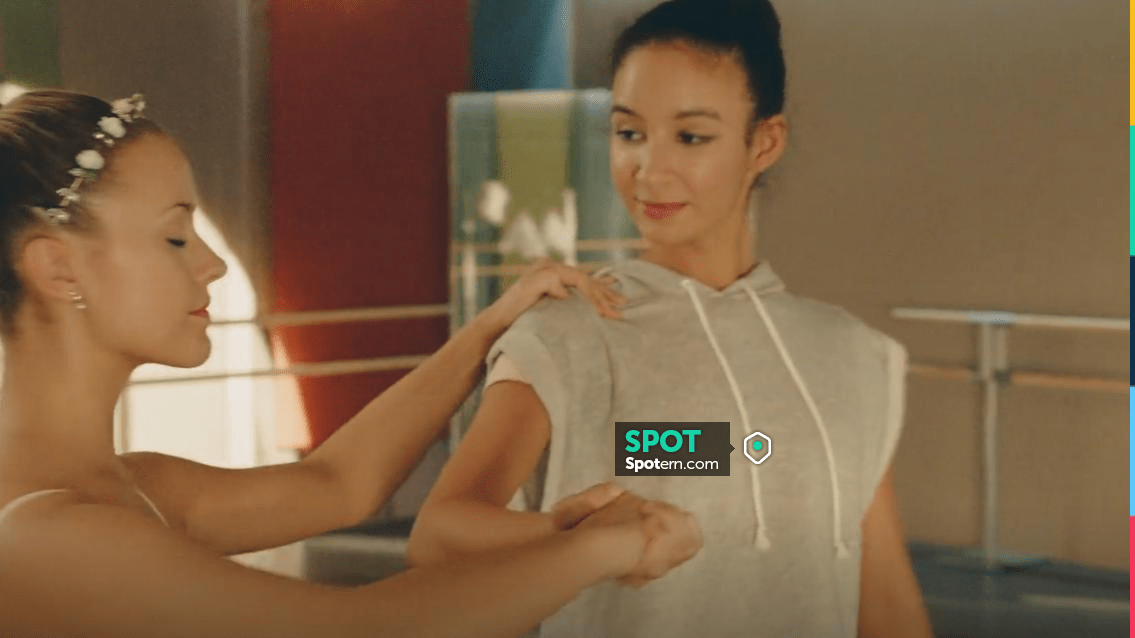 H&M Di­vid­ed Sleeve­less Hood­ed Top worn by Ines Lebreton (Eubha ...