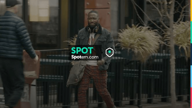 Loom Washed Black Denim Sherpa Collar Trucker Jacket worn by Keef ...