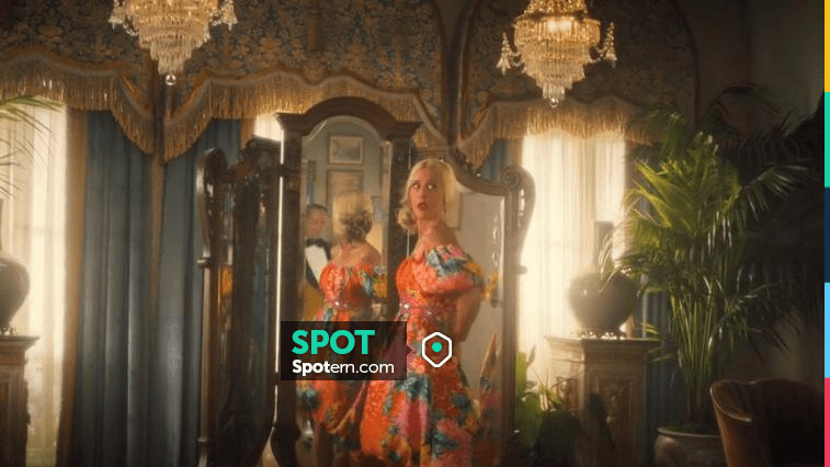 Arnold Scaasi Twill Flo­ral Dress worn by Maxine Simmons (Kristen Wiig ...