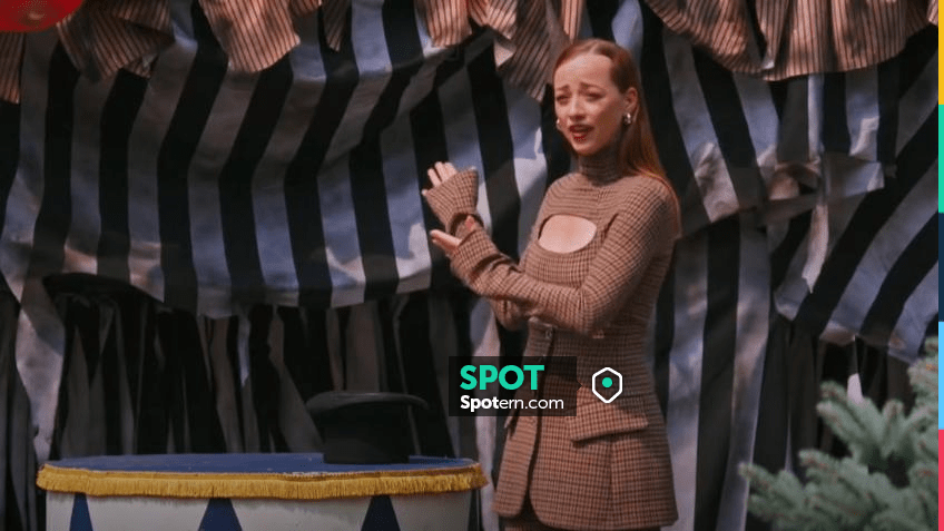 A.w.a.k.e. Mode Turtle­neck Top worn by Karine Vanasse as seen in The ...