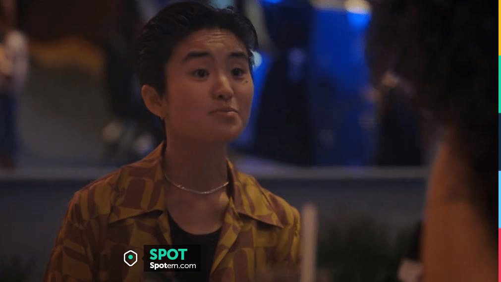 Chemise à manches courtes Wales Bonner Rhythm portée par Felicity ...