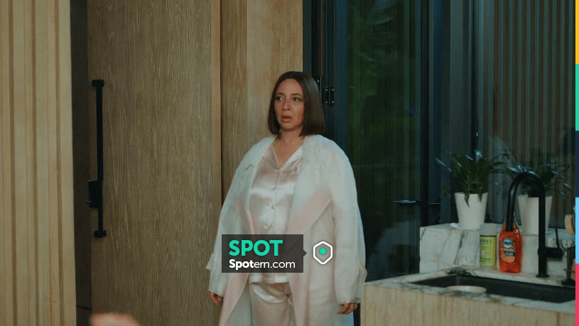 The Row Lau Silk Organza Wrap Coat worn by Molly Novak (Maya Rudolph ...