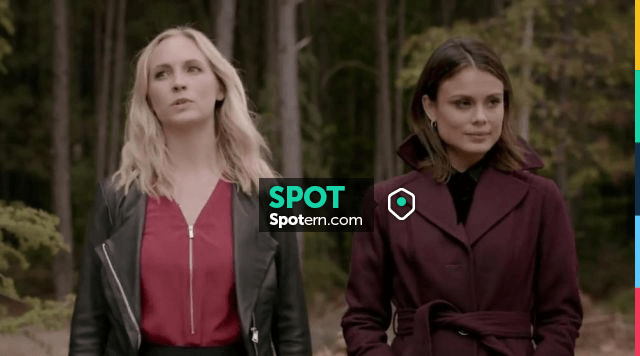 The red coat Michael Kors Sybil (Nathalie Kelley) in The Vampire ...