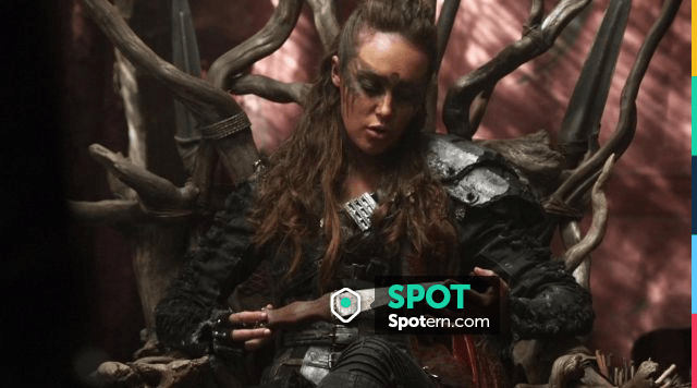 Le couteau de Lexa (Alycia Debnam Carey) dans The 100 | Spotern