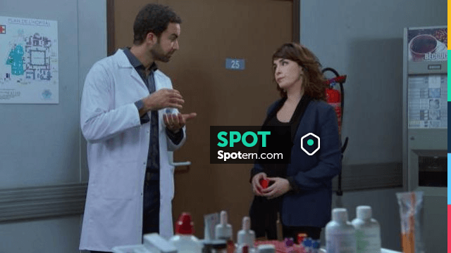 The blue Blazer Jeanne Carmine (Stéphanie Pareja) in the Most Beautiful ...